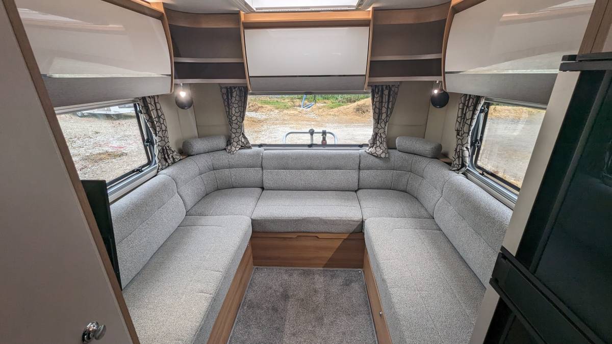 Bailey Autograph 81.6, reverse camera, 6 belt, 6 berth, motorhome for sale