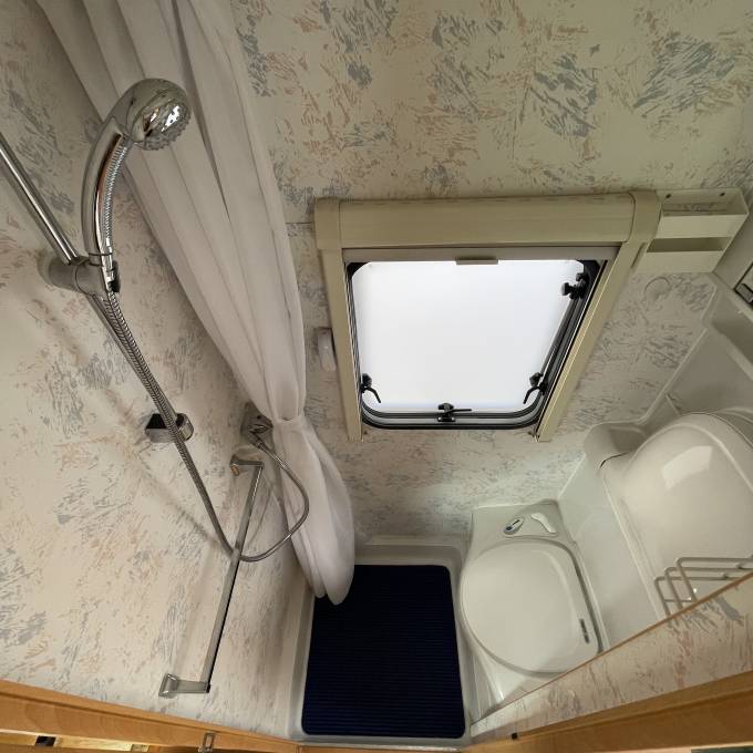 Elddis Firestorm Avantgarde 120