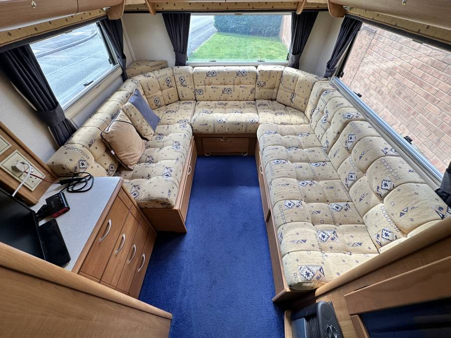 Autotrail Arapaho 6 Berth Rear Lounge Twin Axle Motorhome For Sale