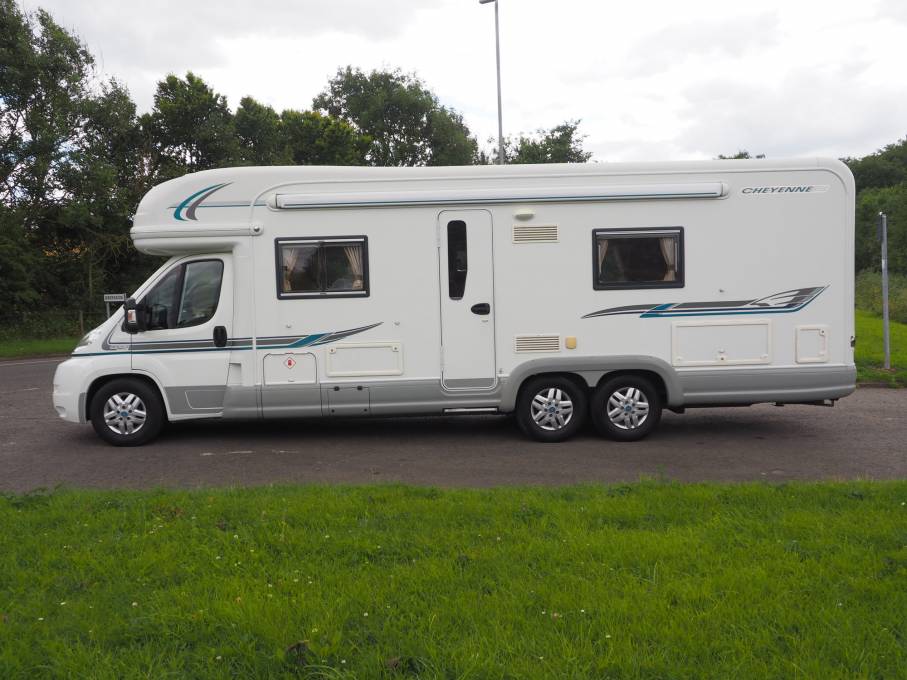 2008/08 Autotrail Cheyenne 840S tag axle twin bed motorhome