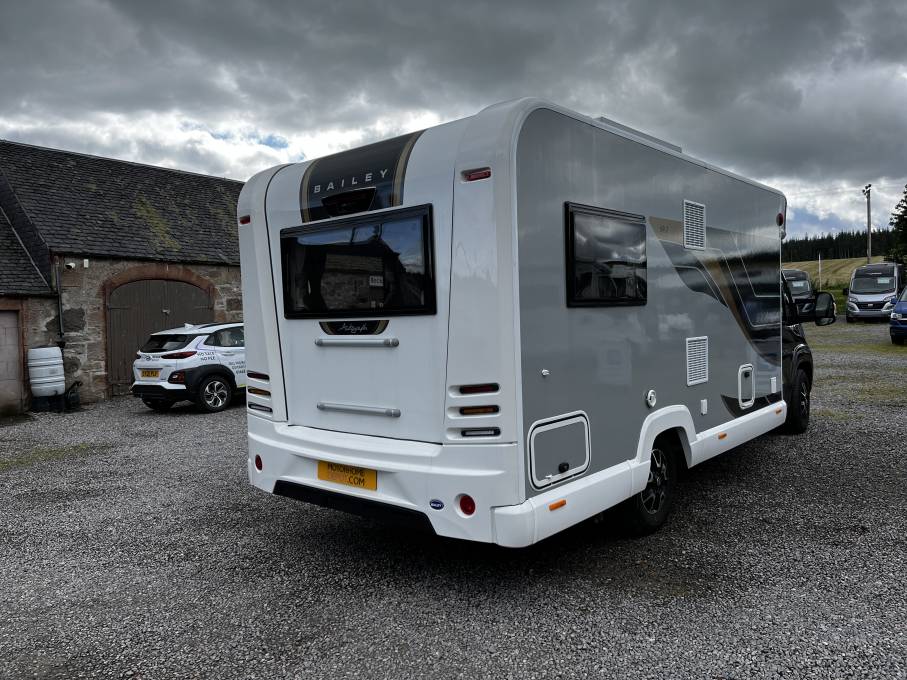 Bailey Autograph 69-2