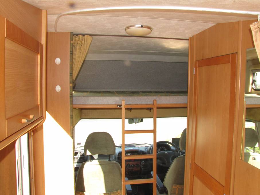 Compass Suntor 140, 2006, 2 Belts, 4 Berth, For Sale