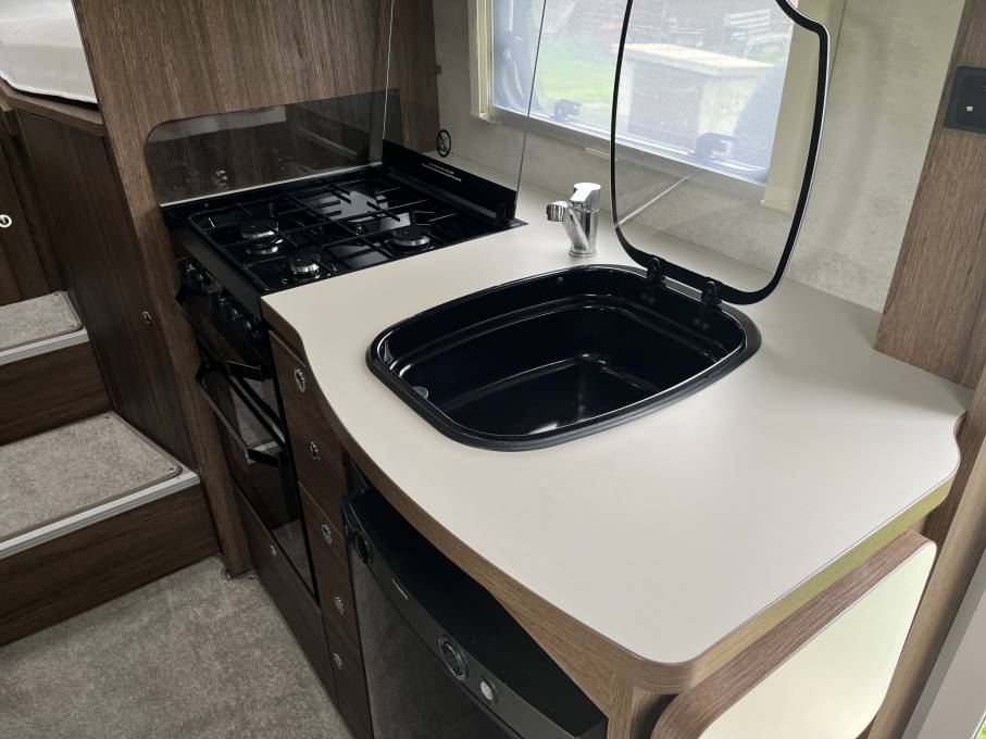 COMPASS AVANTGARDE 194 PEUGOT 2023 4 BERTH 4 SEATBELT MOTORHOME FOR SALE