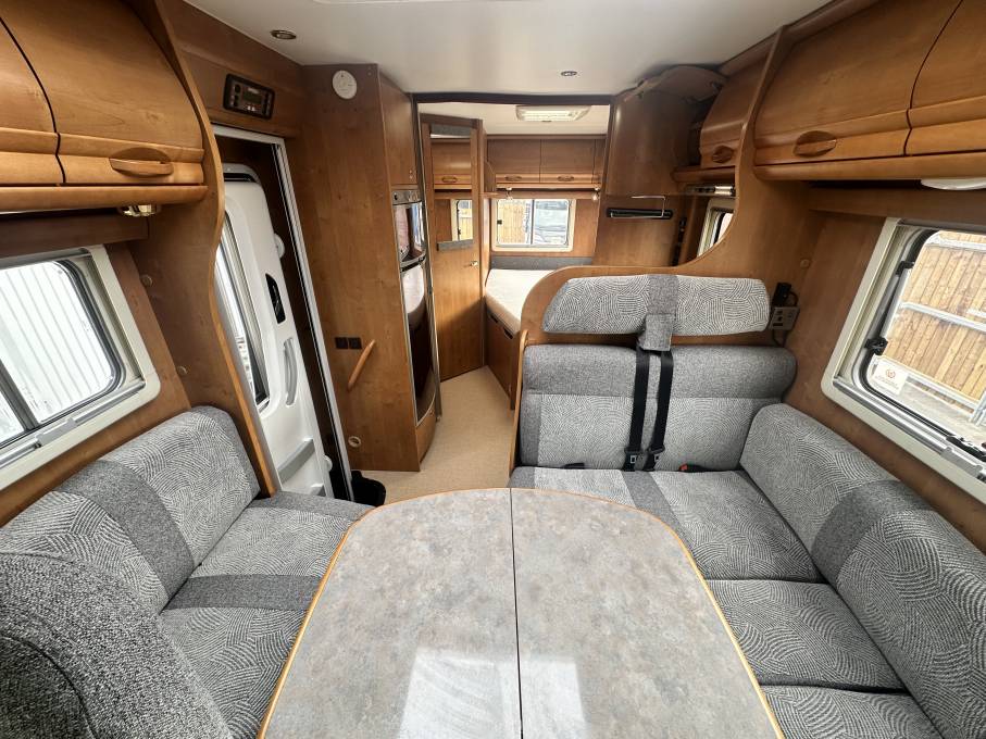 Rapido 987M Automatic 4 Berth Rear Fixed Bed Motorhome For Sale