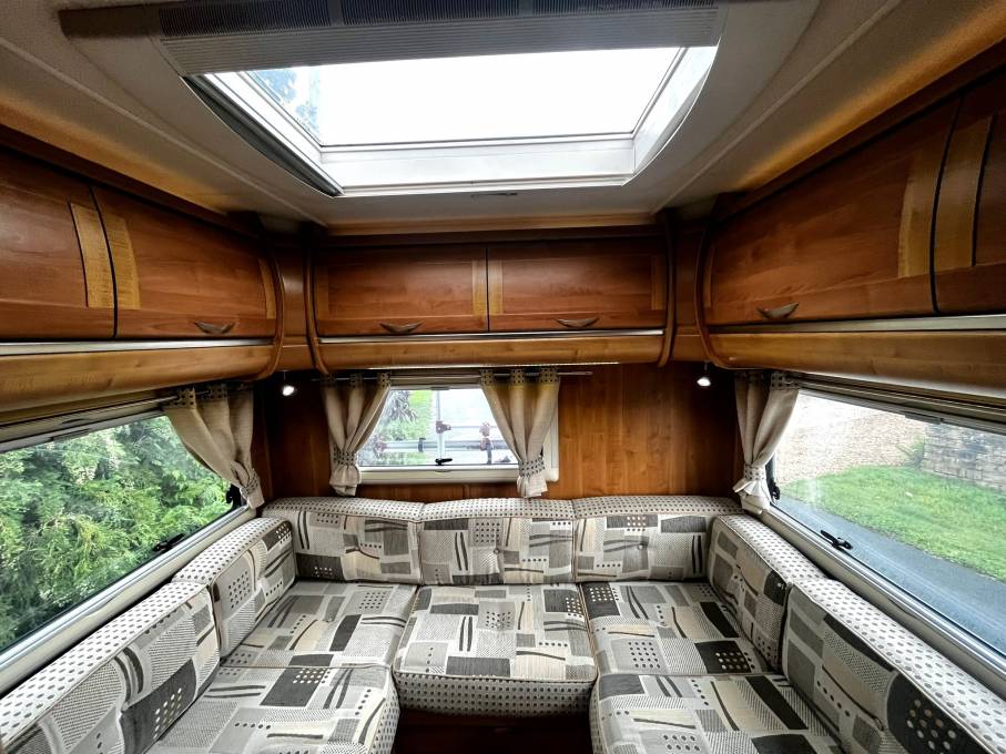 Autotrail Apache 700 se - rear lounge - 6 berth motorhome for sale