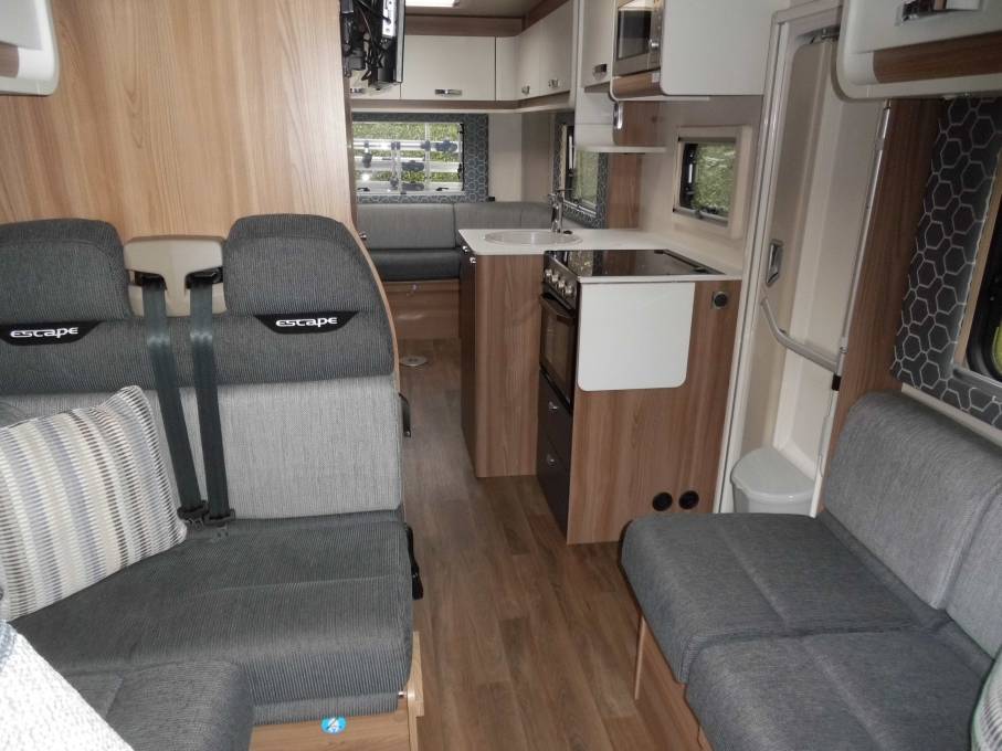 SWIFT ESCAPE 674 6 BERTH 2017