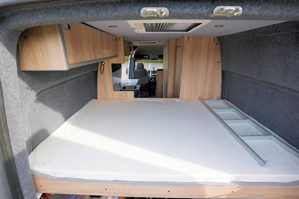 2016 Mercedes-Benz Sprinter, 2-Berth, 4-Seatbelts, Rear Bed, Campervan