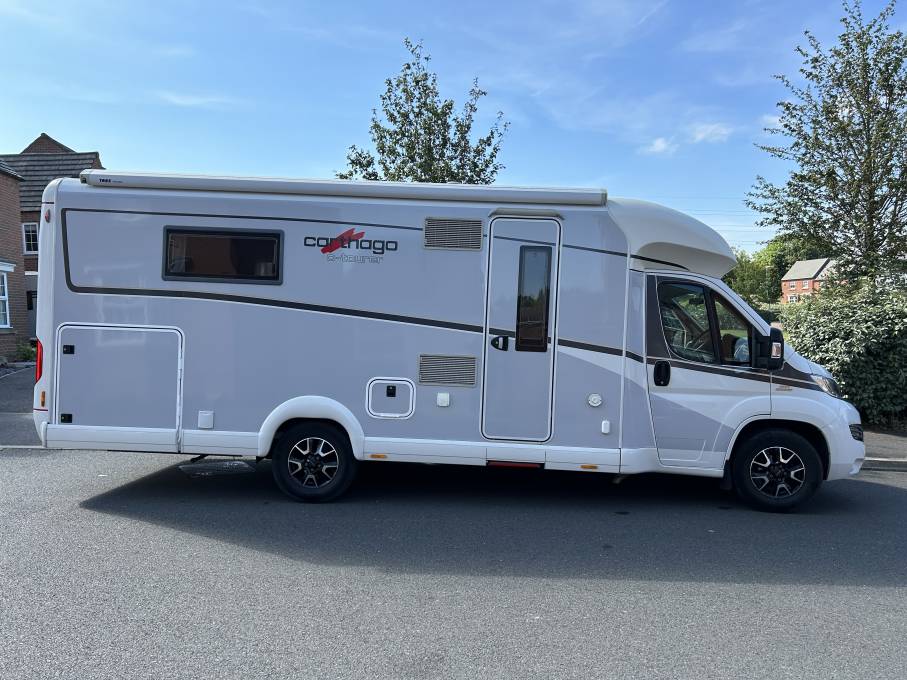 Carthago tourer, T150, 4 berth, Island bed, Automatic, 3500kg motorhome ...