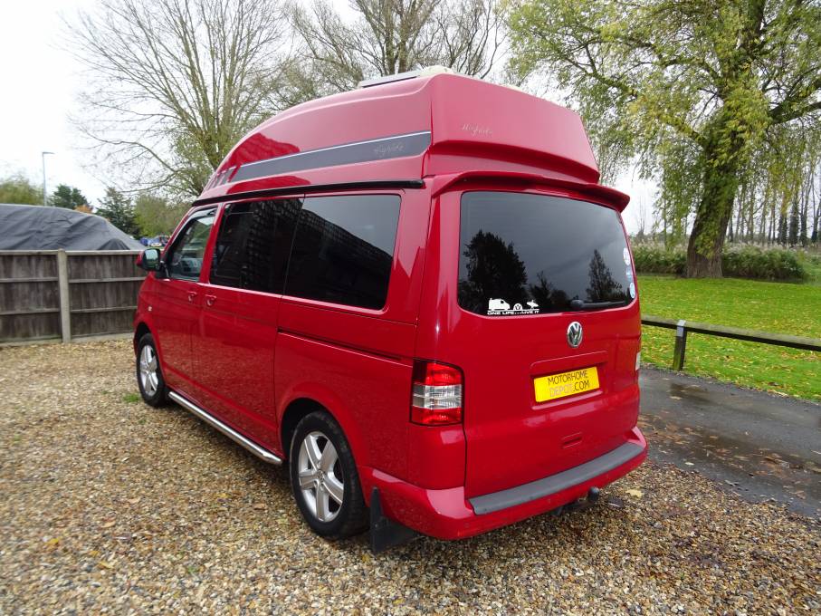 Volkswagen T30 High-Line 2013 T5 2 Berth High top