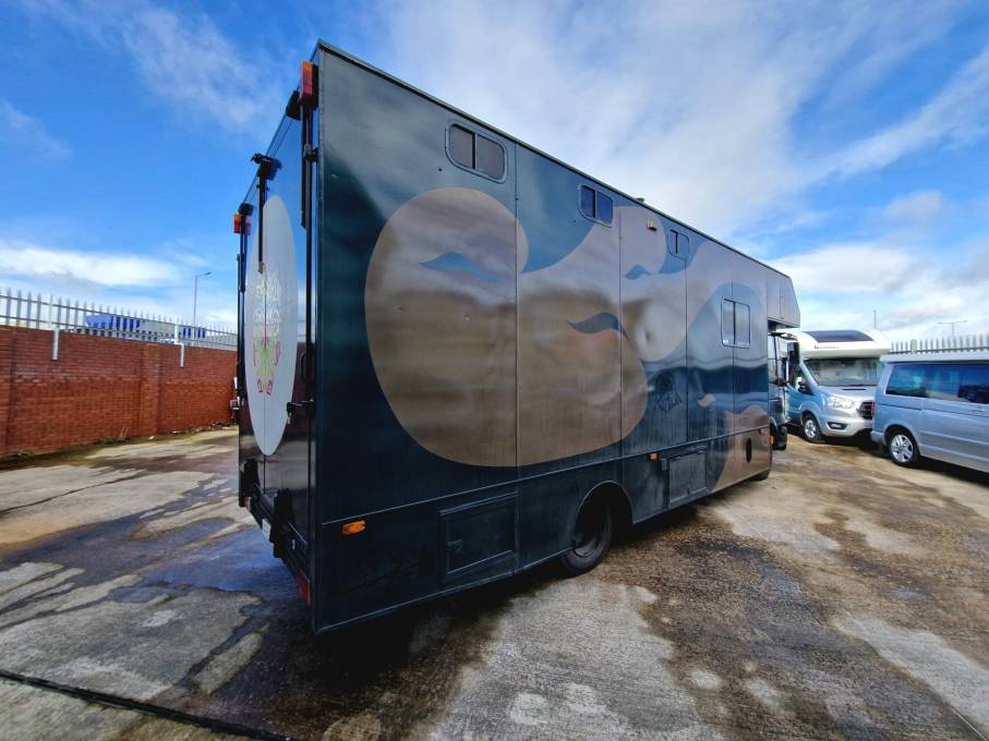 Iveco Eurocargo lorry conversion, tiny home 7.5T 7.5m 5 berth 71k