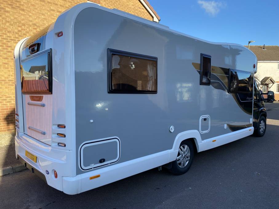 BAILEY AUTOGRAPH 81-6