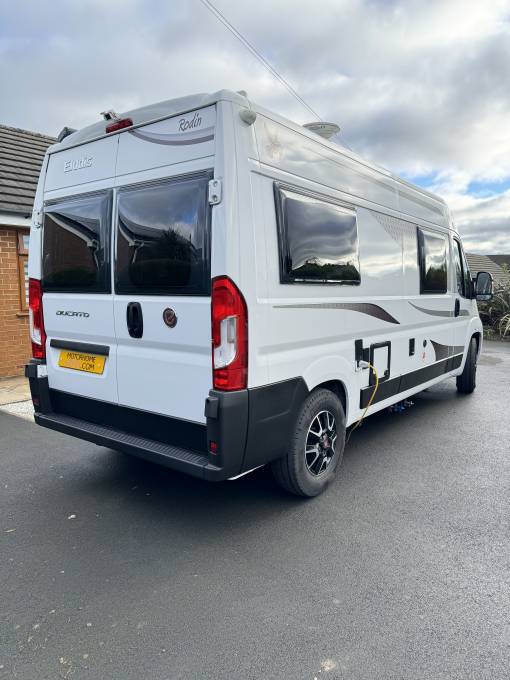 Elddis Autoquest CV40