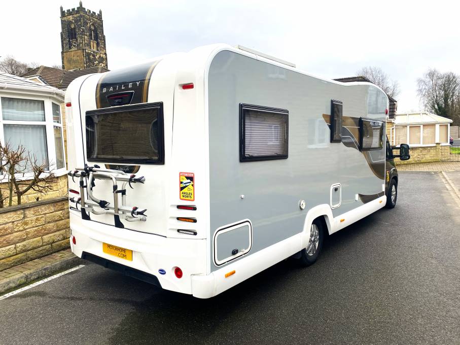 Bailey Autograph 81-6 6 Berth 6 Travel Seat Rear Lounge Motorhome For Sale