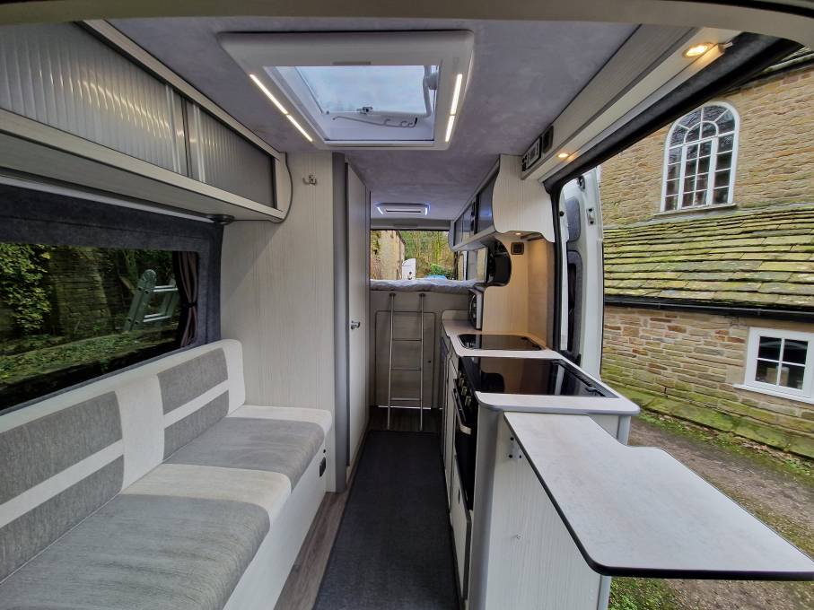 Citroen Relay Campervan Atlas 400 Large Garage Fixed Bed Campervan