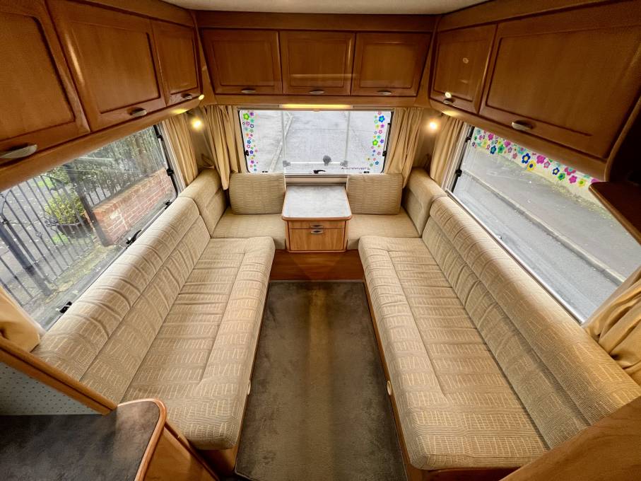 2003 Hymer B634