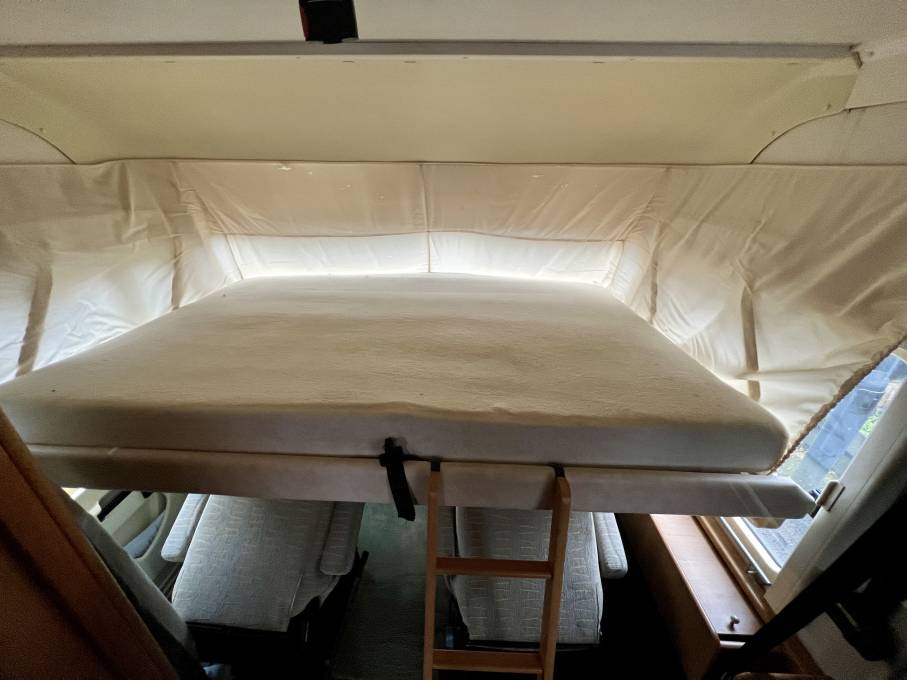 2003 Hymer B634