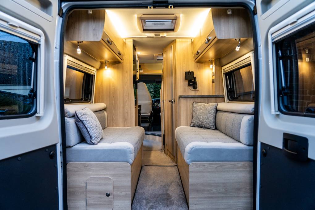 Elddis Impressa CV40 Automatic