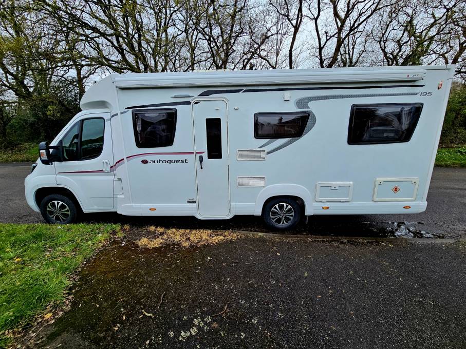 Elddis Autoquest 195 motorhome 2018 4 berth 4 belts 14k miles end lounge