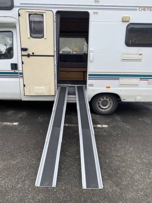 Auto-Trail Cheyenne Wheelchair Adapted 1998 Motorhome For Sale