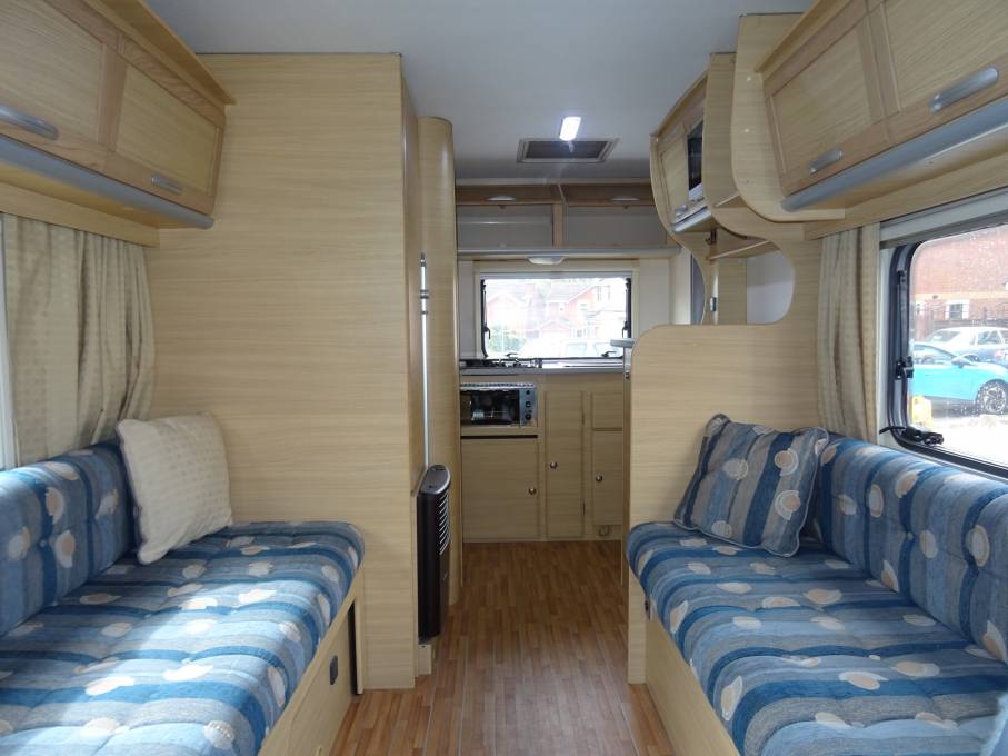 Roller Team Auto Roller 200 3 berth 2 seatbelt 2008 35508 miles
