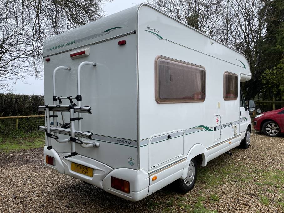 Bessacarr E450 - Rear French bed - Rear Washroom - Motorhome For Sale