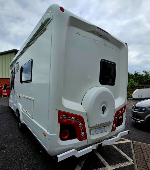 Auto Trail Frontier Dakota 2016 4 berth 2 belts motorhome French bed ...