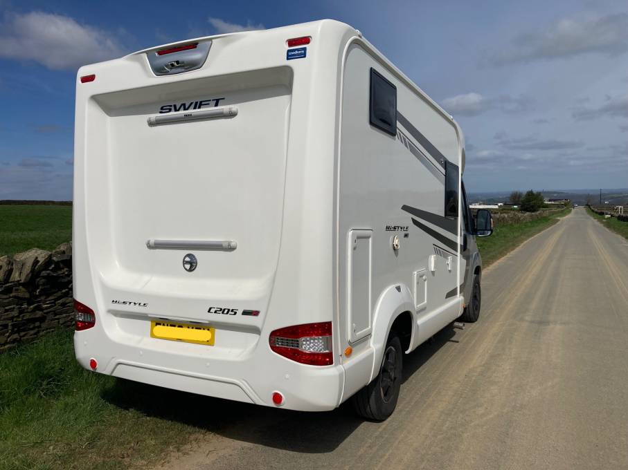 Swift Escape Compact c205 2 Berth 4 Travel Seat Fixed Bed Motorhome For ...