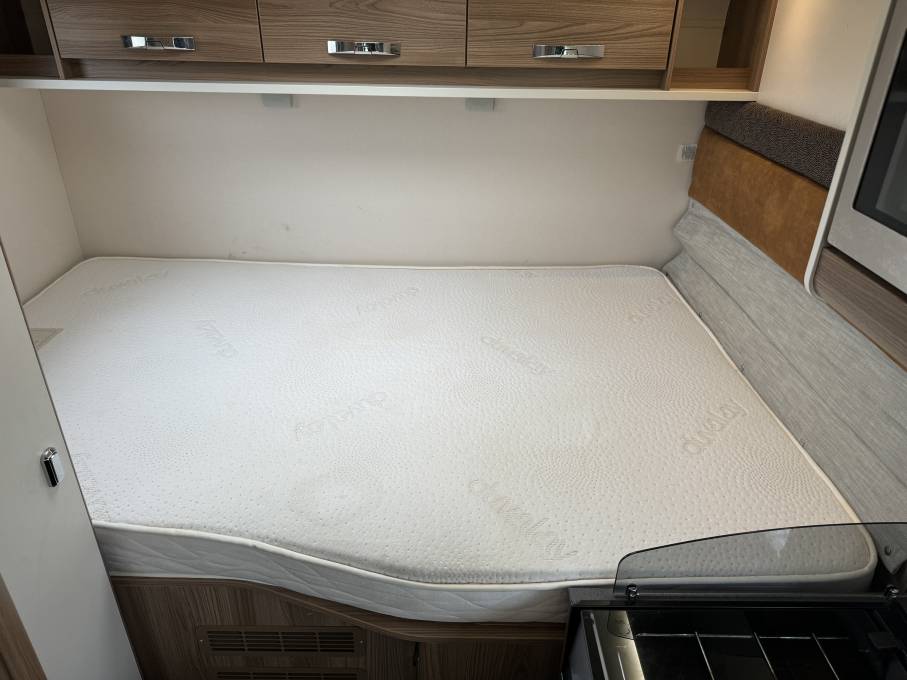 Swift Escape Compact c205 2 Berth 4 Travel Seat Fixed Bed Motorhome For ...