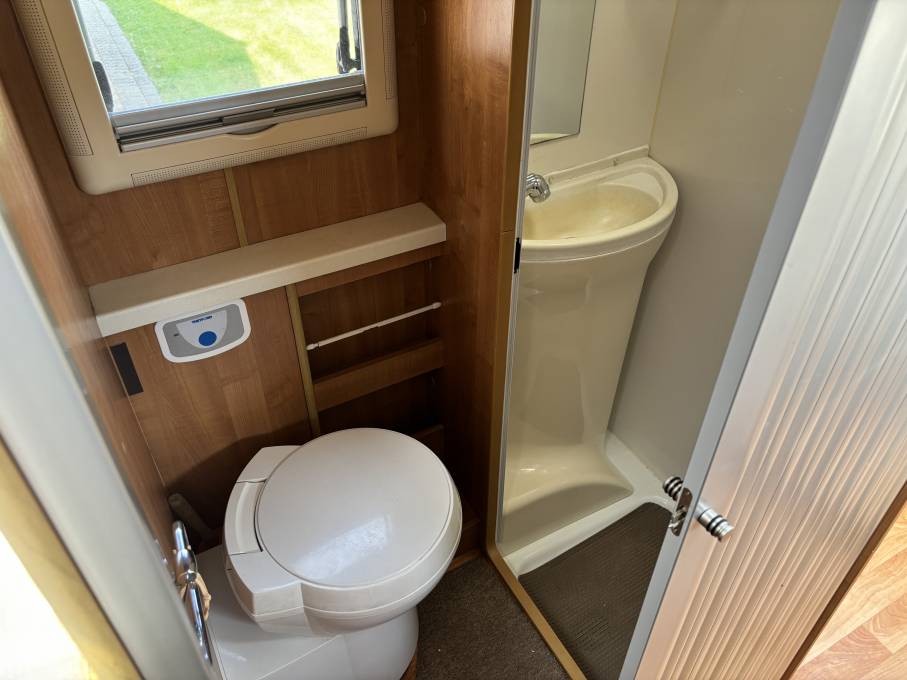 Auto-Trail Excel 640G 2010 4 Berth Rear fixed bed Motorhome for sale