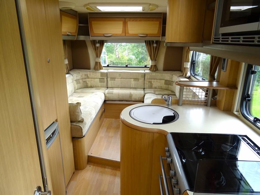 Bessacarr E520 - 2008 - 2 Berth- Rear Lounge Motorhome for Sale