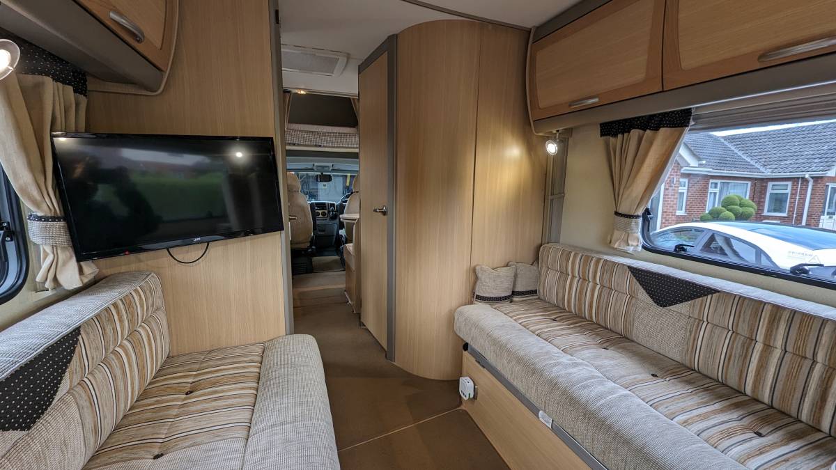 Bessacarr E695,4000kg,reversing camera,4berth,4belt motorhome for sale