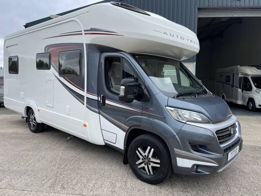 Auto Trail Tracker RB transverse bed