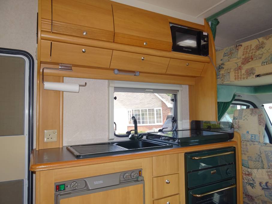Swift Gazzell F63 6 Berth 2002