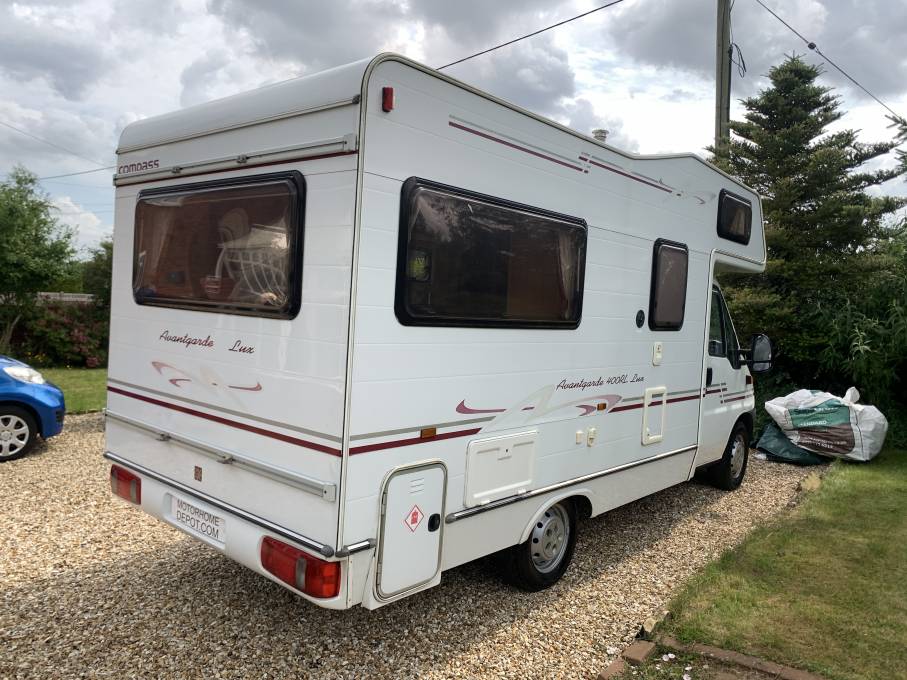 Compass Avantgarde 400RL Lux