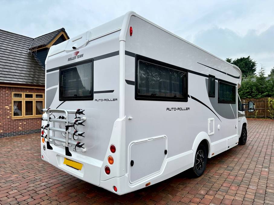 Roller Team Auto-Roller 747 6 Berth Rear U Shapper Lounge Motorhome For ...