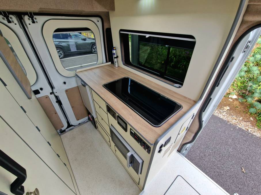Romahome R30 camper 2020, 39,500 miles, 4.93m, heating, solar