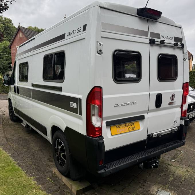Vantage Sol 6m Compact Campervan