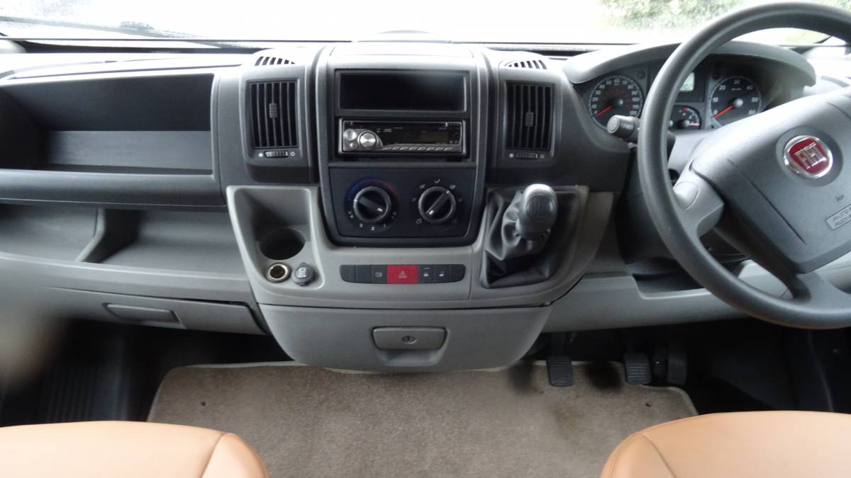 SWIFT ESCAPE 686 2011 6 BERTH 6 SEATBELT FAMILY MOTORHOME FOR SALE