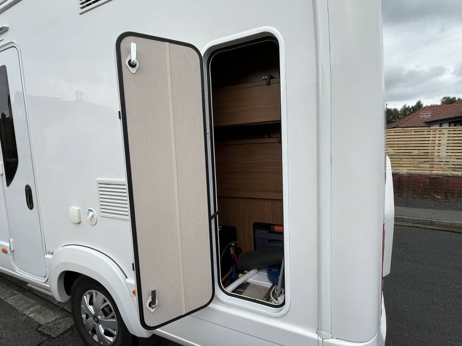 Autotrail Tracker RS