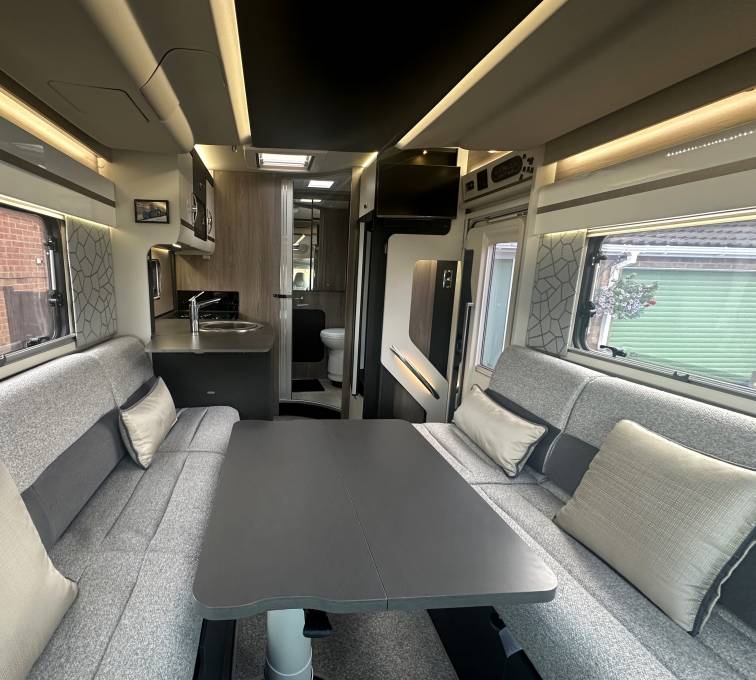 SWIFT ESCAPE HI-STYLE 640 AUTOMATIC 4 BERTH Motorhome for Sale