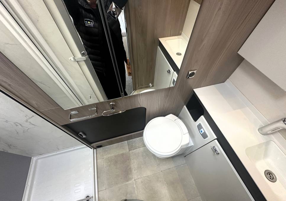 SWIFT ESCAPE HI-STYLE 640 AUTOMATIC 4 BERTH Motorhome for Sale