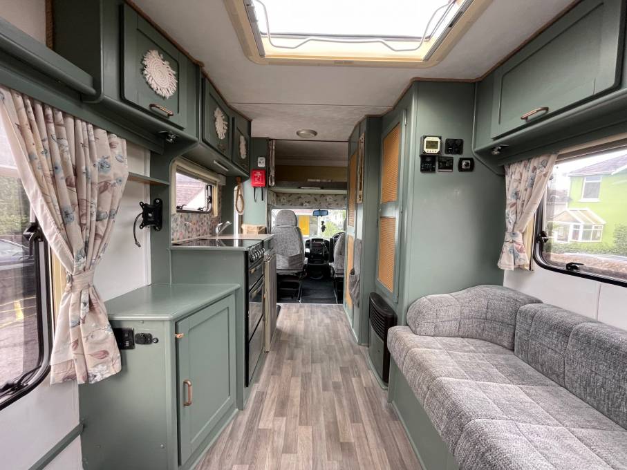 Elddis Firestorm 2.2