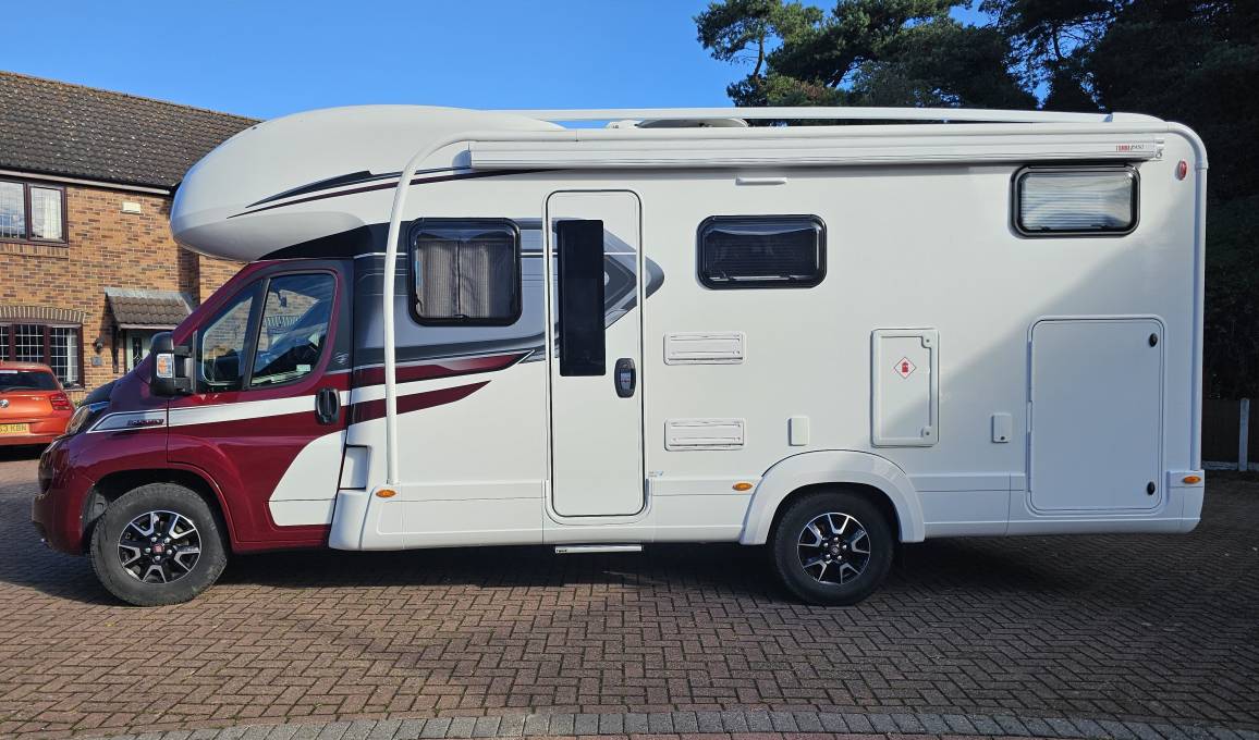 Imala 736G,6berth,4belt,sloar panel,reversing camera, motorhome for sale