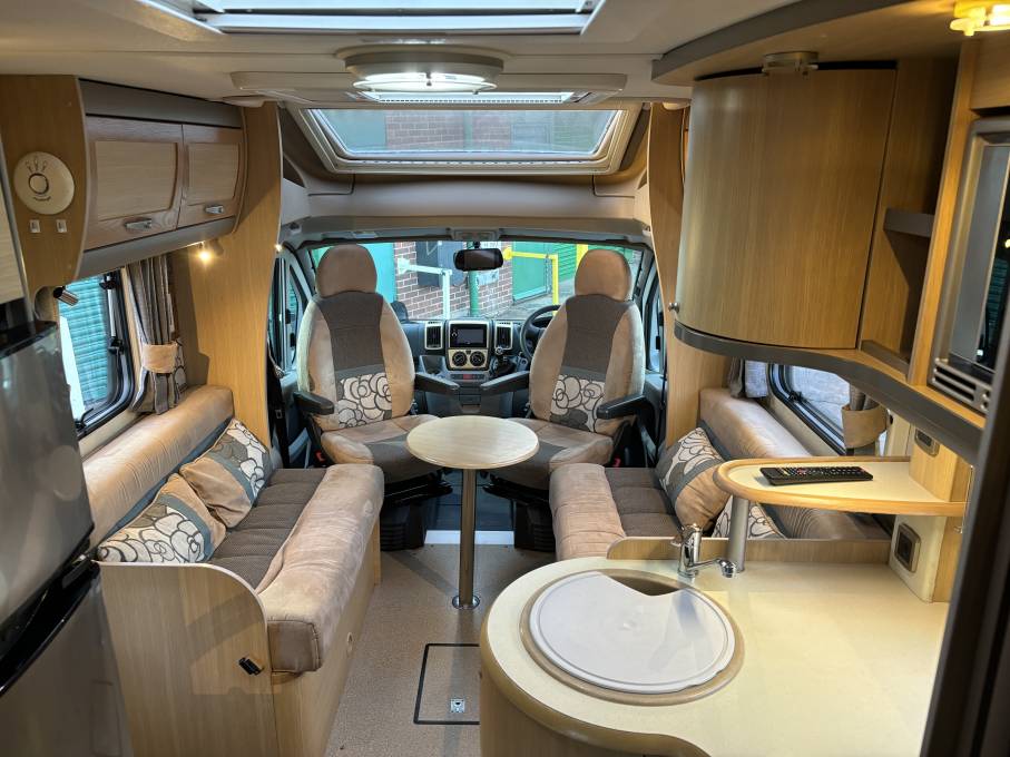 2011 Bessacarr E560 4 Berth 2 Belt Fixed bed motorhome for sale