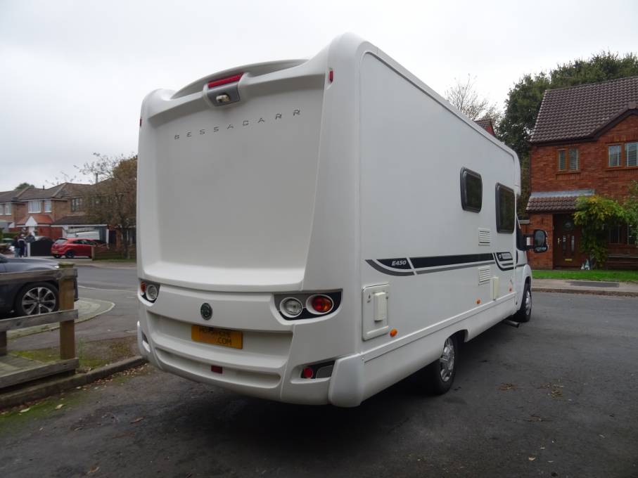 Bessacarr E450 4 berth 2 seatbelt French Bed 2011 38400 miles