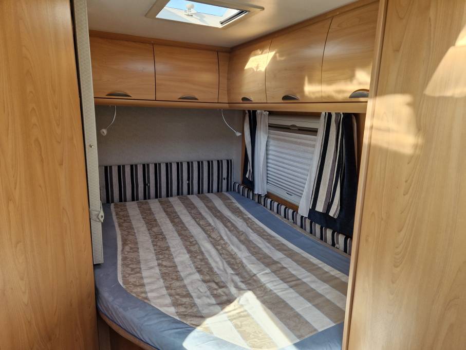 2005 Burstner Elegance 660