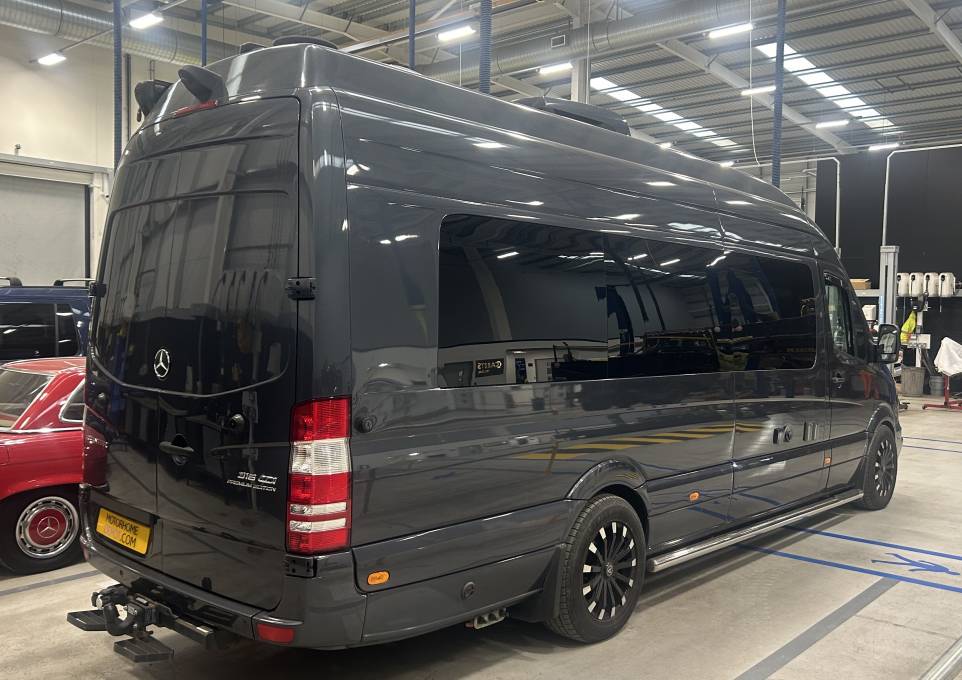 Mercedes Sprinter Sporttec Racevan