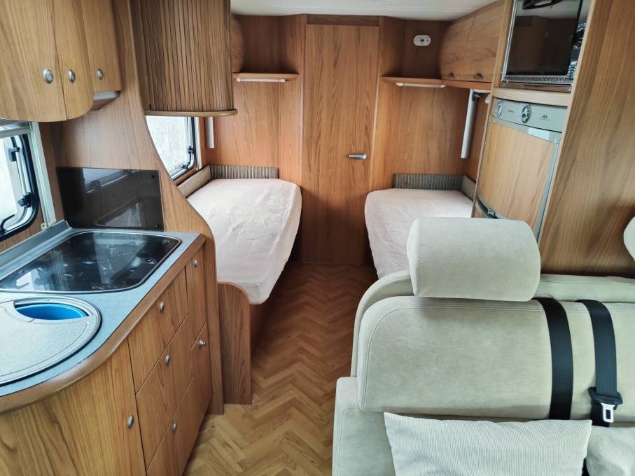 Burstner Delfin t700 Performance