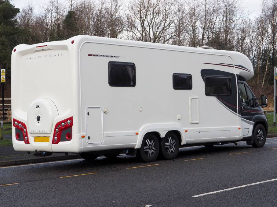 2016 Autotrail Frontier Commanche triple axle automatic motorhome