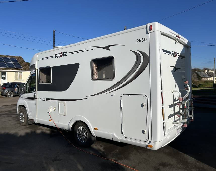 Pilote Sensation P650C 2016 2 Berth 4 Belt Fixed Island Bed Motorhome ...